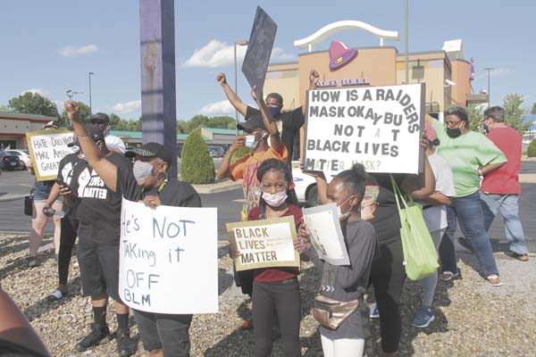 Black Lives Matter’ protest hits Taco Bell | News, Sports, Jobs ...